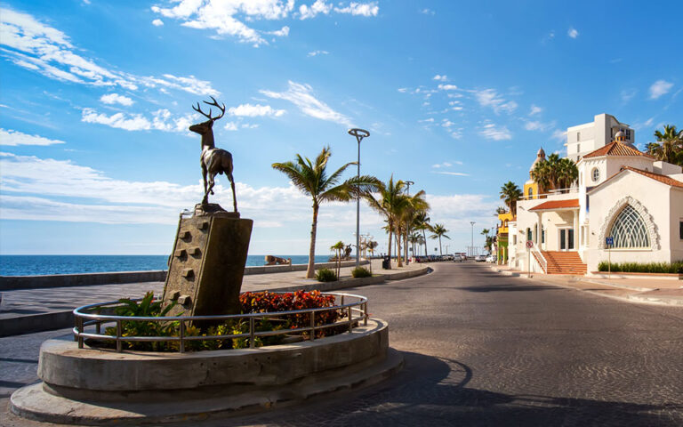 Guía Completa de Mazatlán: Playas, Monumentos y Más | Emporio Hotels ...